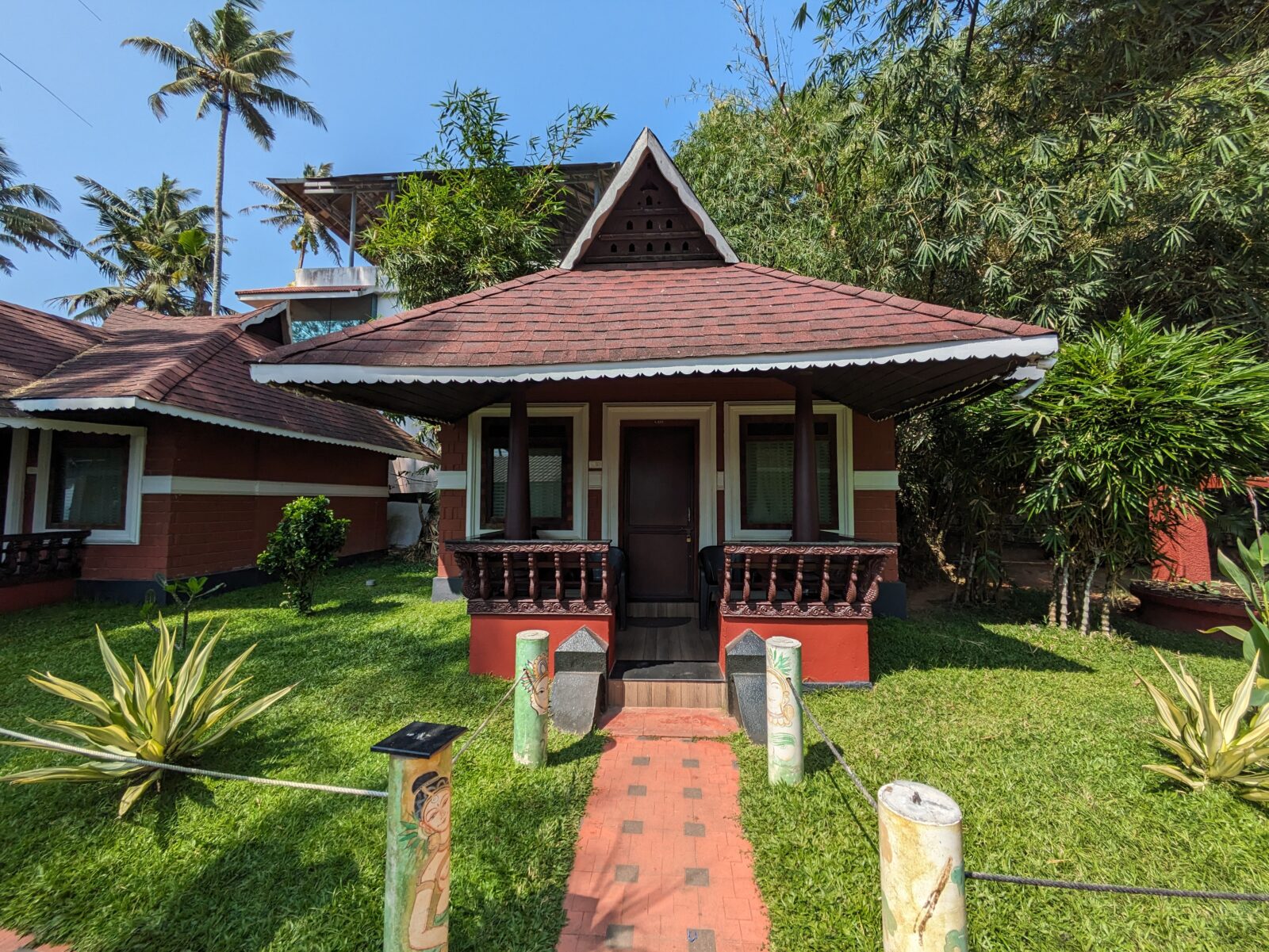 Varkala Uncovered: Exploring Spectacular Cliffs and Tranquil Beaches ...